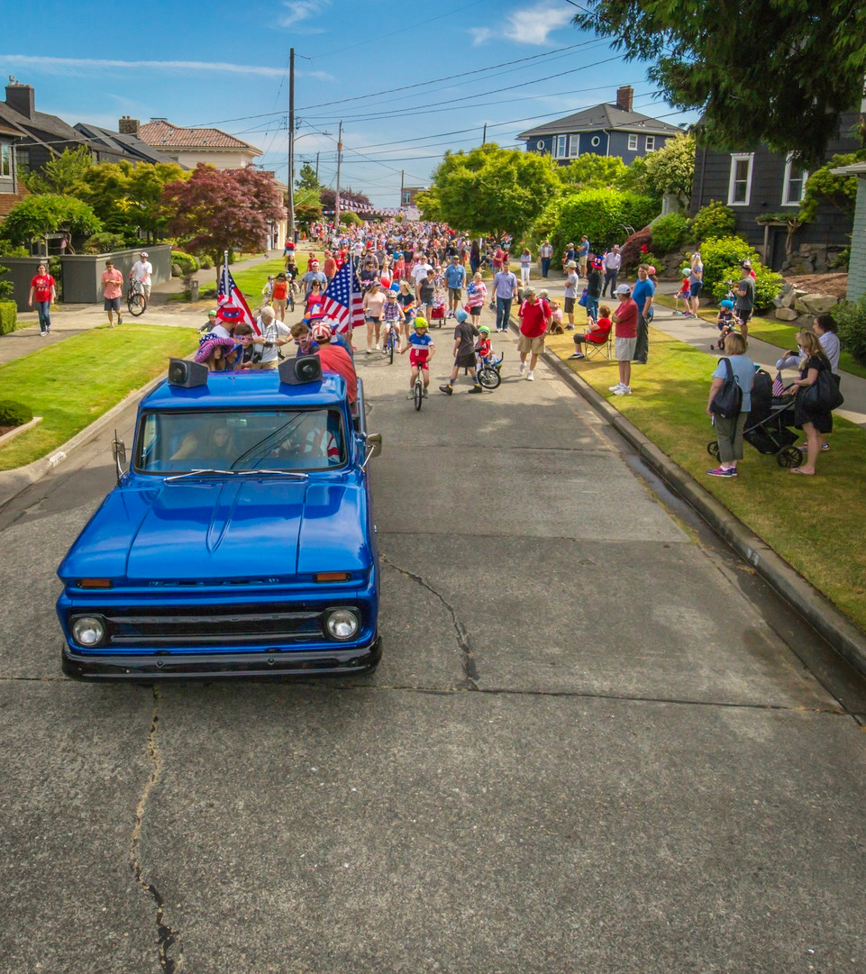 Fourth of July children's parade show's kids spirit, parents patriotism ...